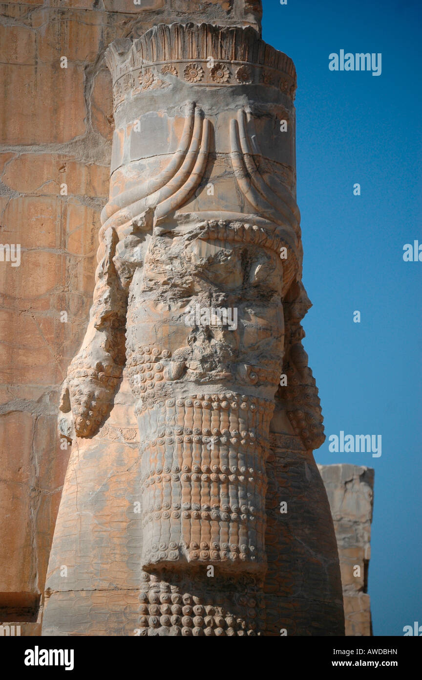 Statue at the "Gate of all countries", Persepolis, Iran Stock Photo - Alamy