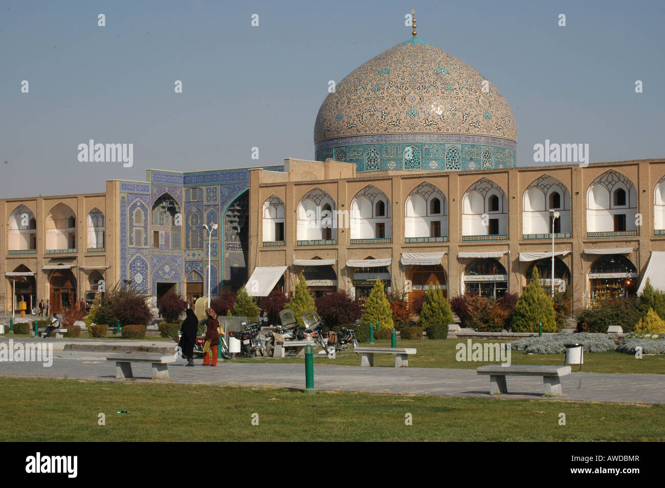 Sheikh Lotf Allah Mosque at Meidan-e Imam (Imam Square), Isfahan, Iran ...