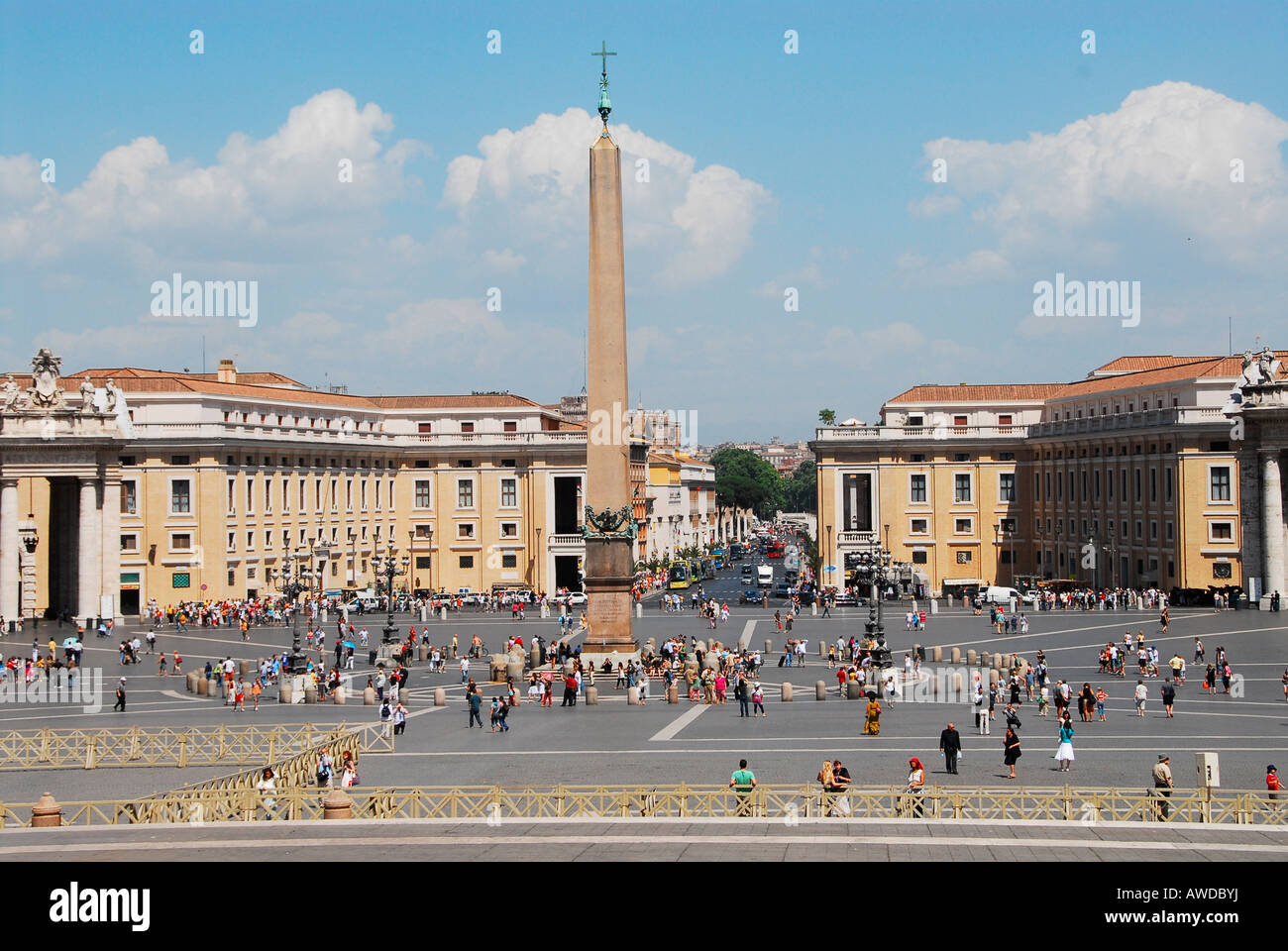 Saint Peter's Square, Rome, Italy Stock Photo - Alamy