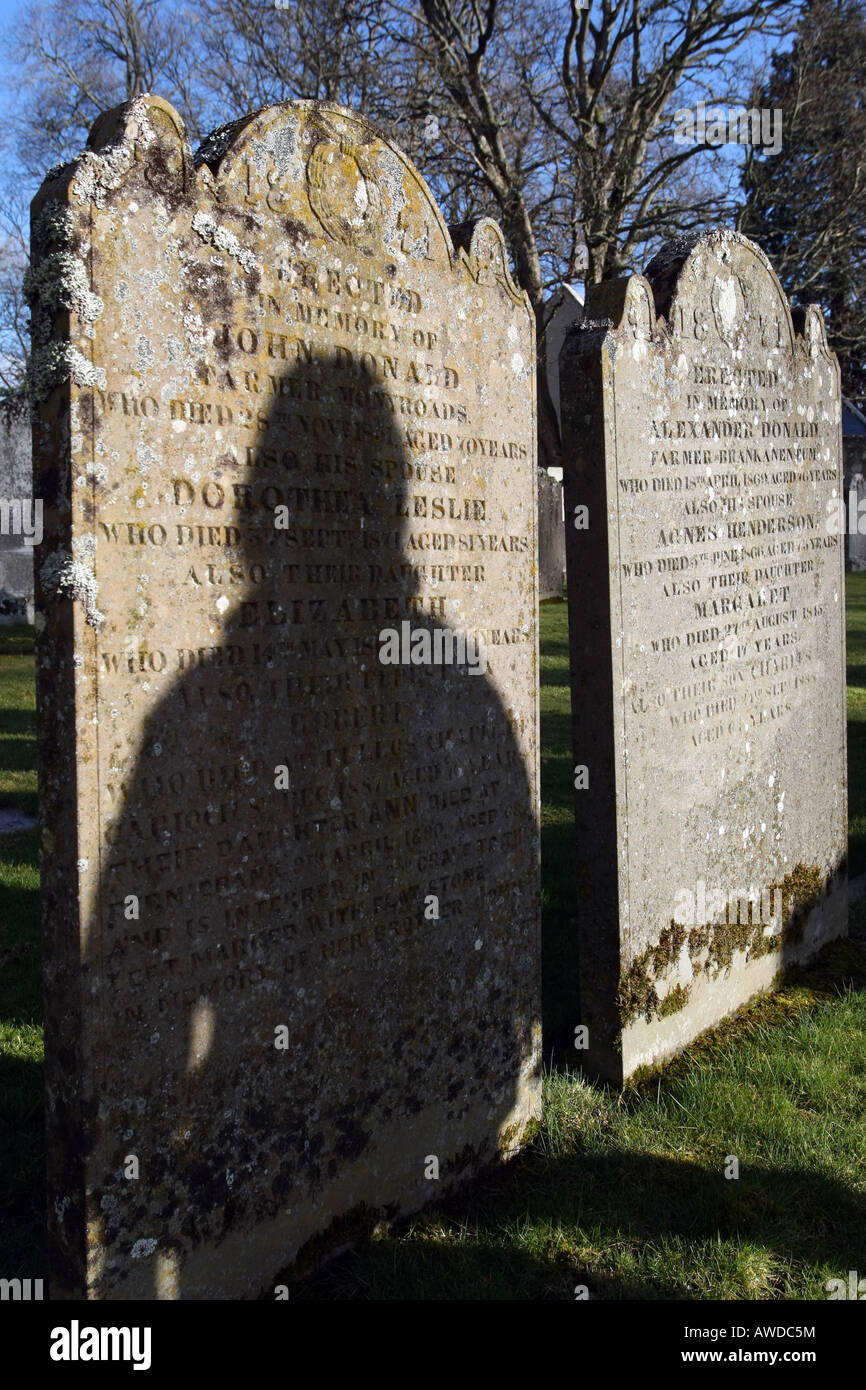 Visiting graveyard britain hi-res stock photography and images - Alamy