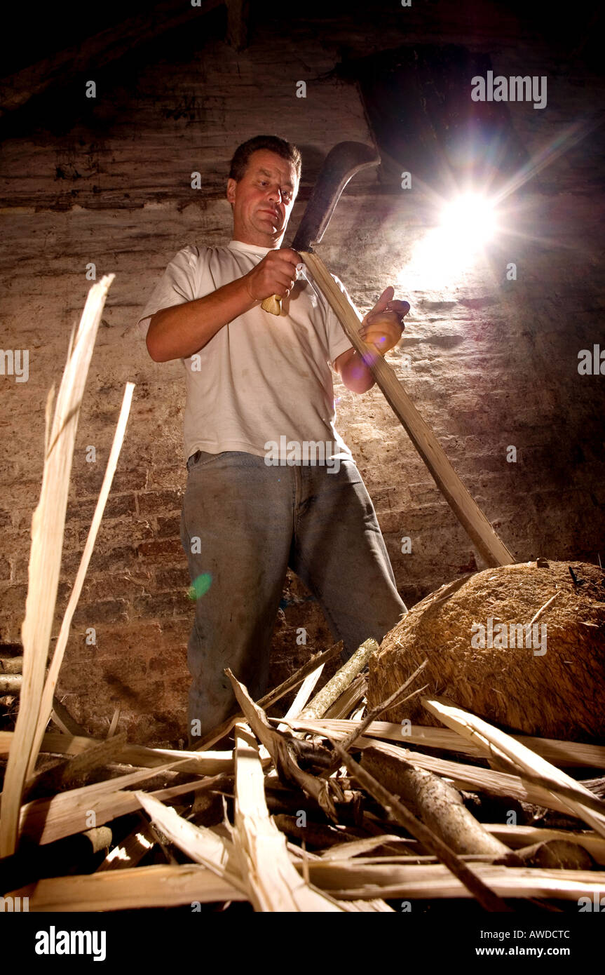 Bonfire night preparations, 6000 torches are made by hand ahead of the ...
