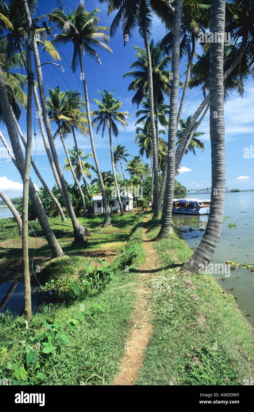 Narrow strip of land hi-res stock photography and images - Alamy