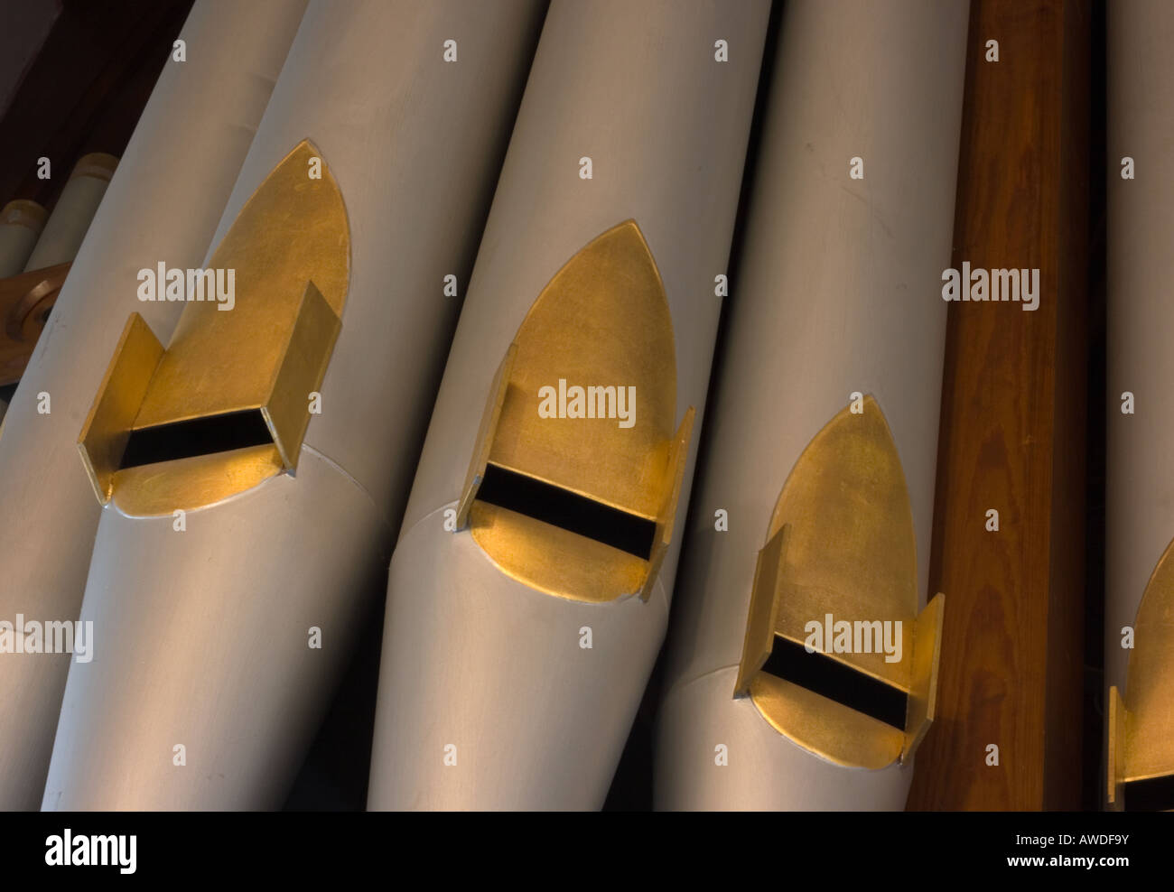 Silver organ pipes hi-res stock photography and images - Alamy