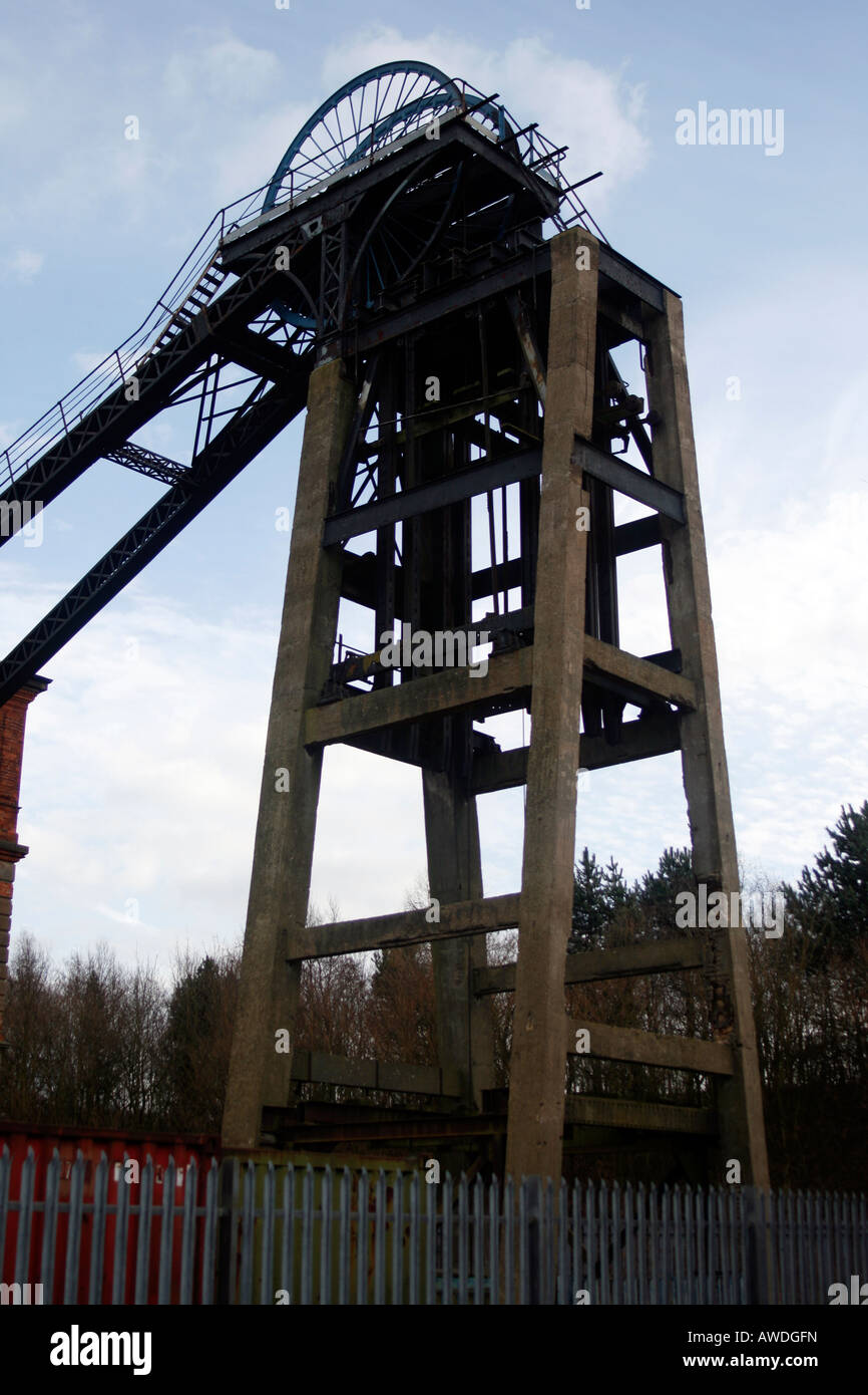Old pit head winding wheel hi-res stock photography and images - Alamy