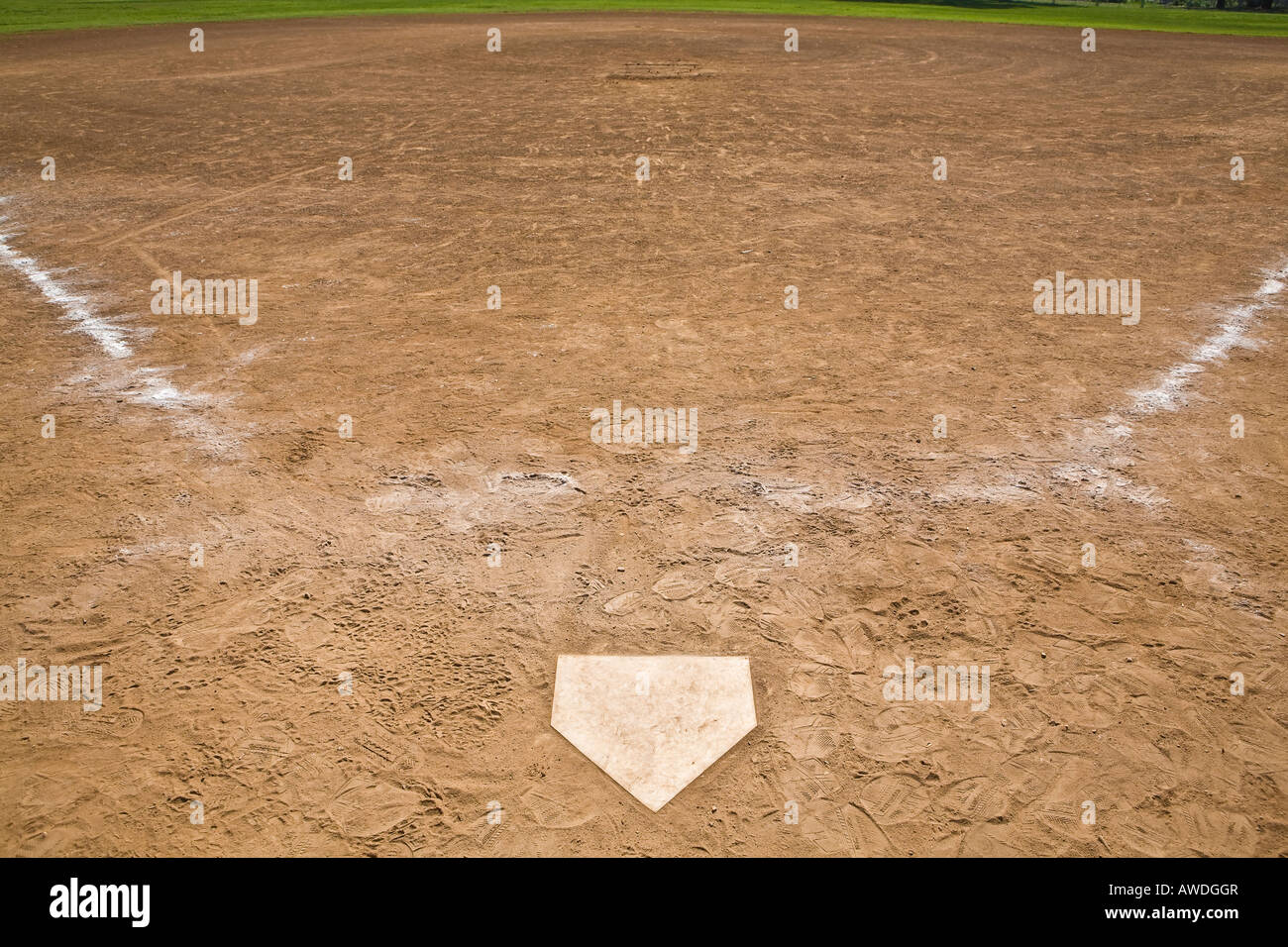 Baseball home plate hi-res stock photography and images - Alamy