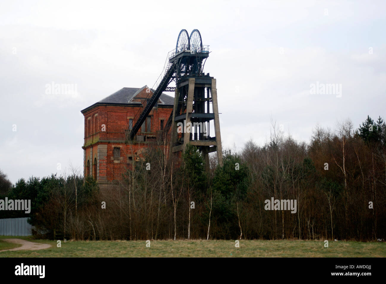 Pit Head Wheel Stock Photos & Pit Head Wheel Stock Images - Alamy