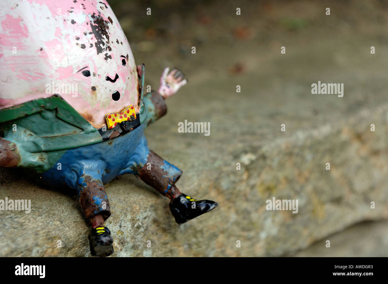 Humpty dumpty hi-res stock photography and images - Alamy
