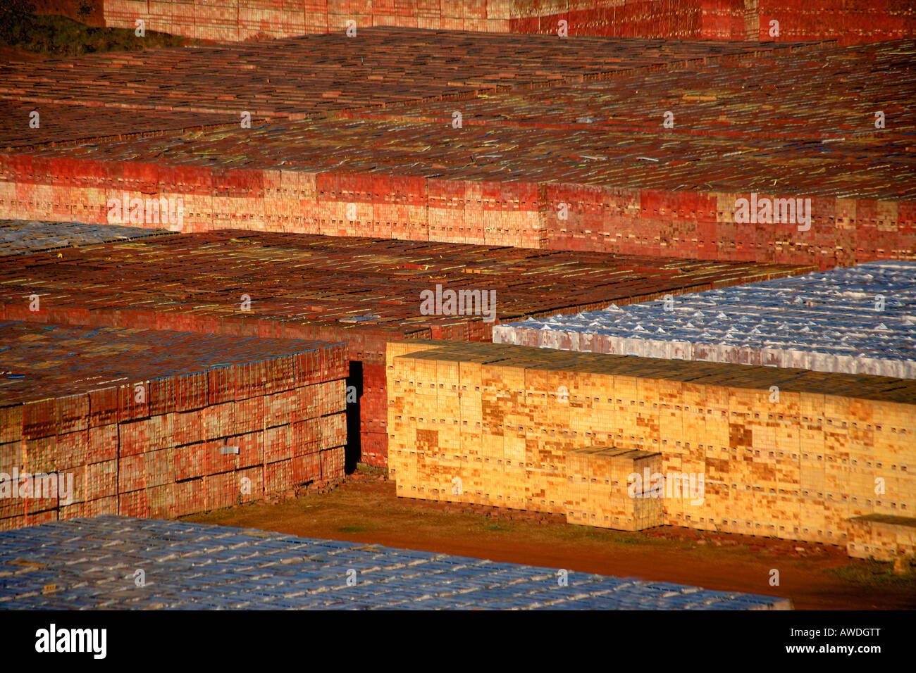 Fletton brick hi-res stock photography and images - Alamy