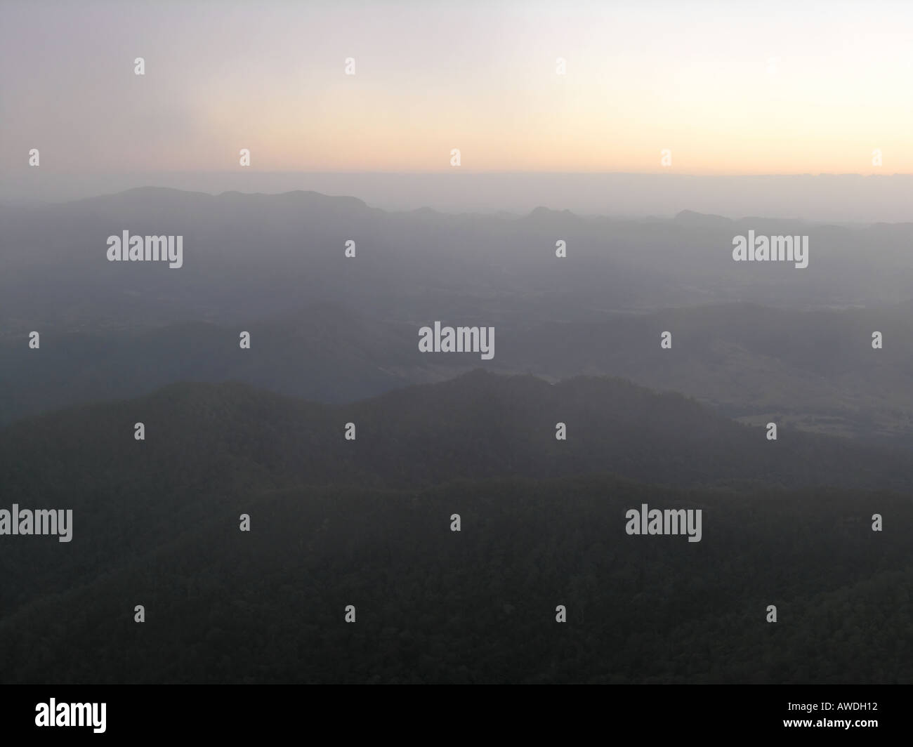 Field national border hi-res stock photography and images - Alamy