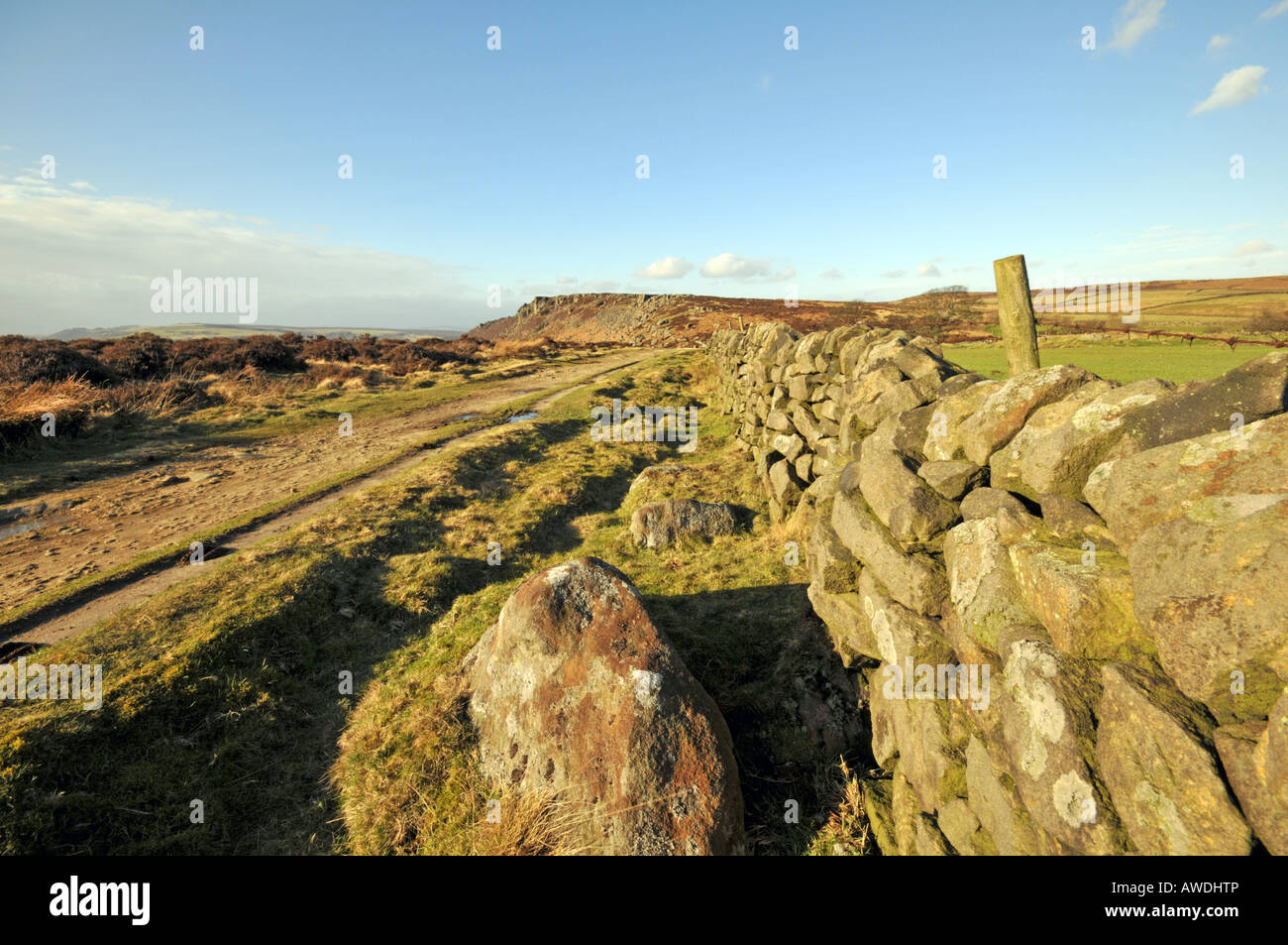 View towards Froggatt edge in the Peak District National Park ...