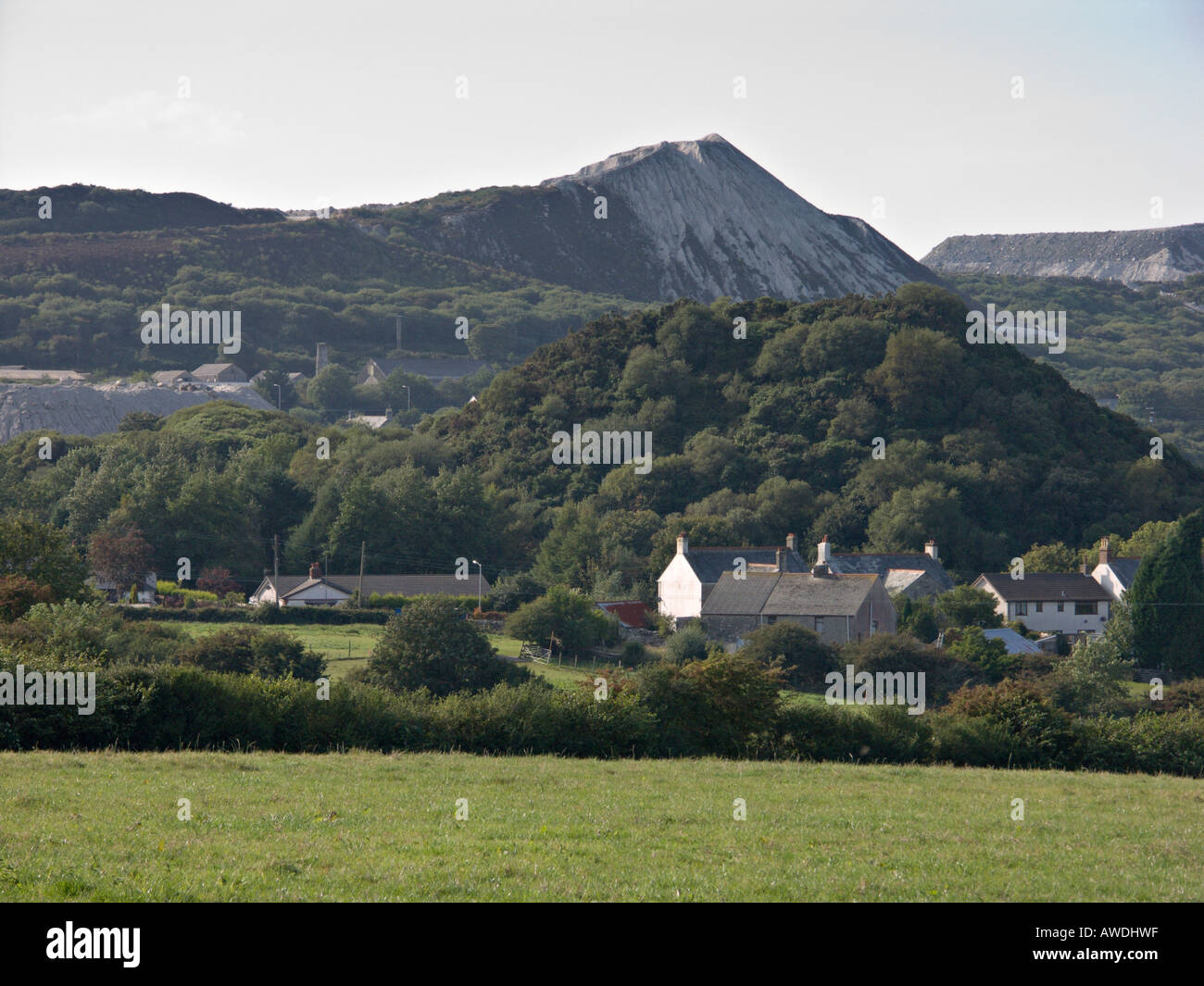 China clay tip hi-res stock photography and images - Alamy