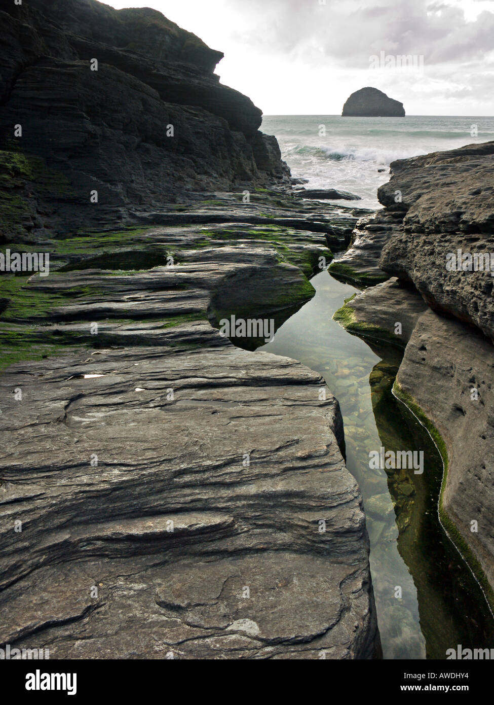 Trebarwith Strand in Cornwall Stock Photo - Alamy