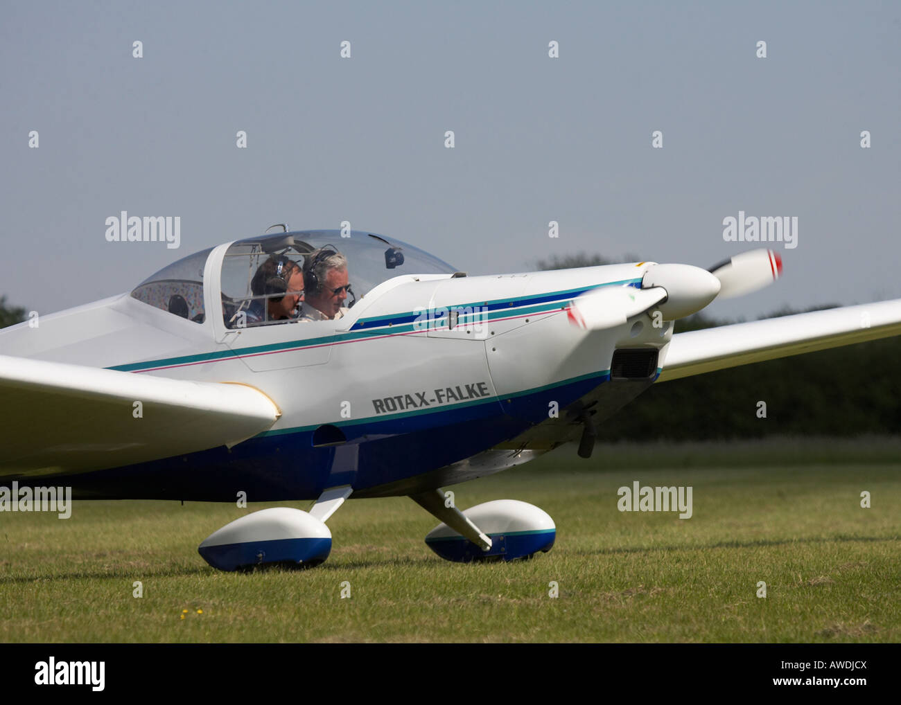 Motorglider preparing take off hi-res stock photography and images - Alamy