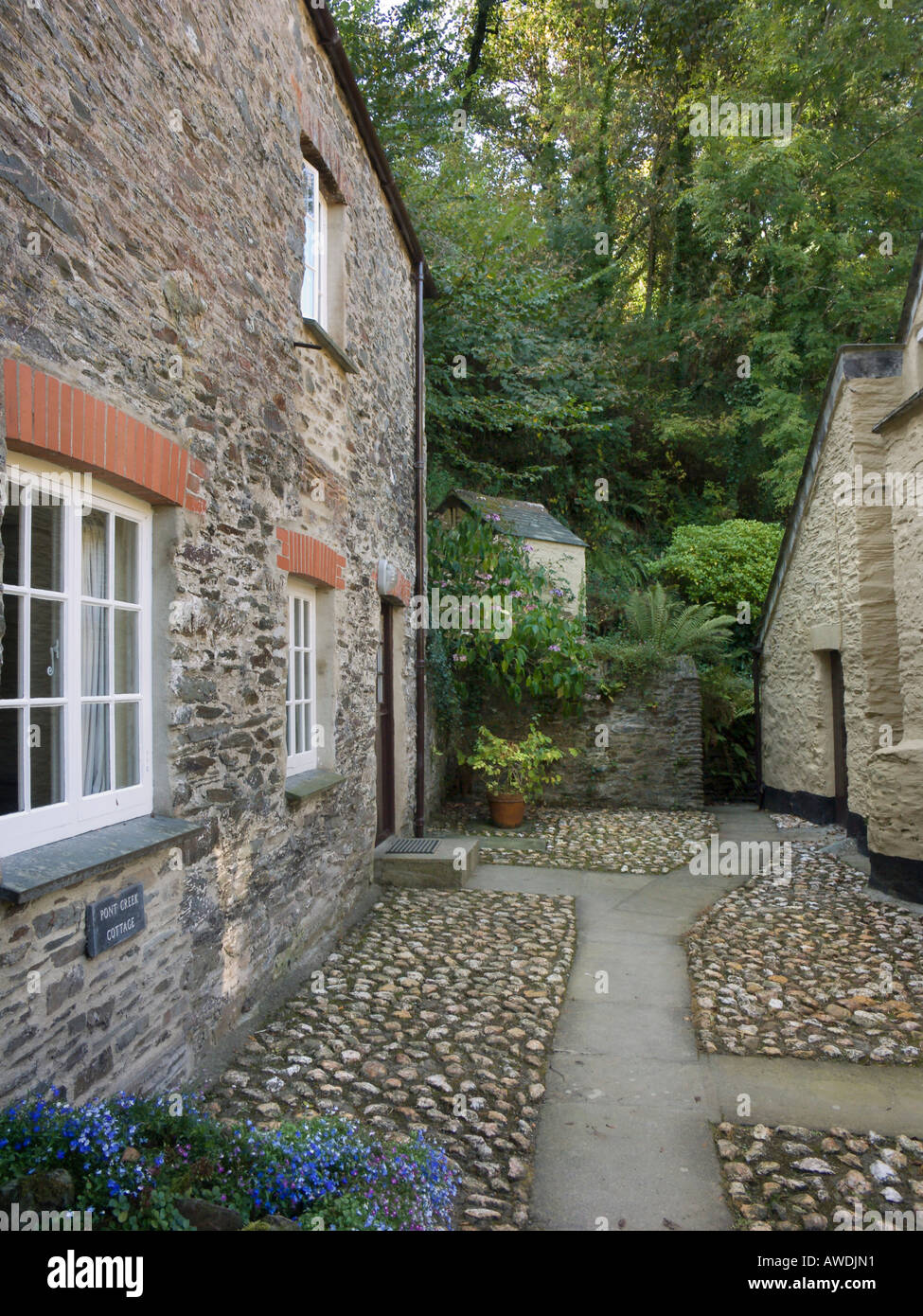 Cottages at Pont Cornwall Stock Photo - Alamy