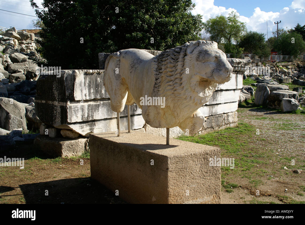 Sculpture of lion. Didyma Turkey Stock Photo - Alamy