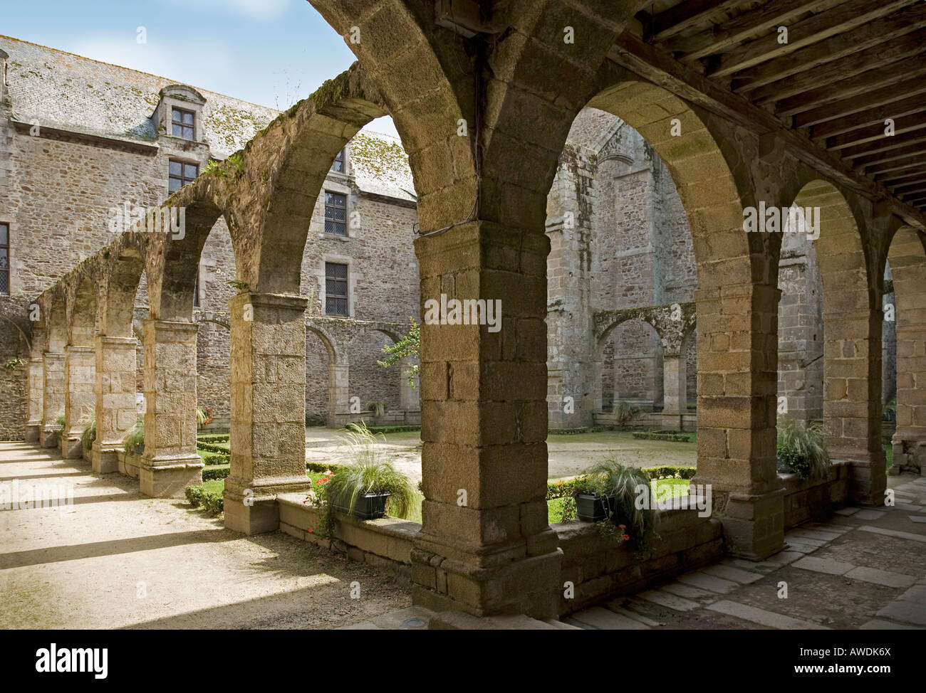 Cloister at l Abbaye de Lehon Brittany Stock Photo - Alamy