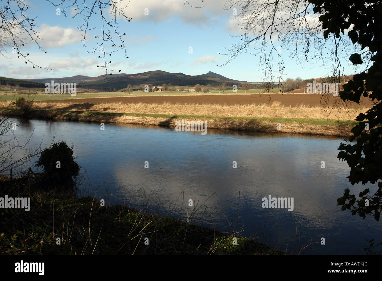 The River Don in Aberdeenshire, Scotland, UK, with a backdrop of the ...