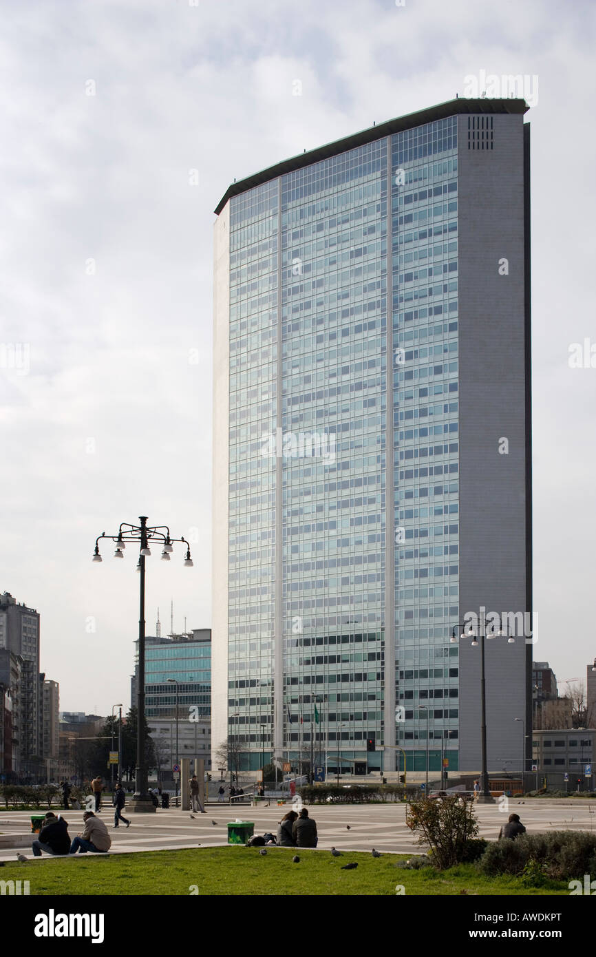 Pirelli Tower, Milan. Architect: Gio Ponti, Pier Luigi Nervi, Fornaroli ...