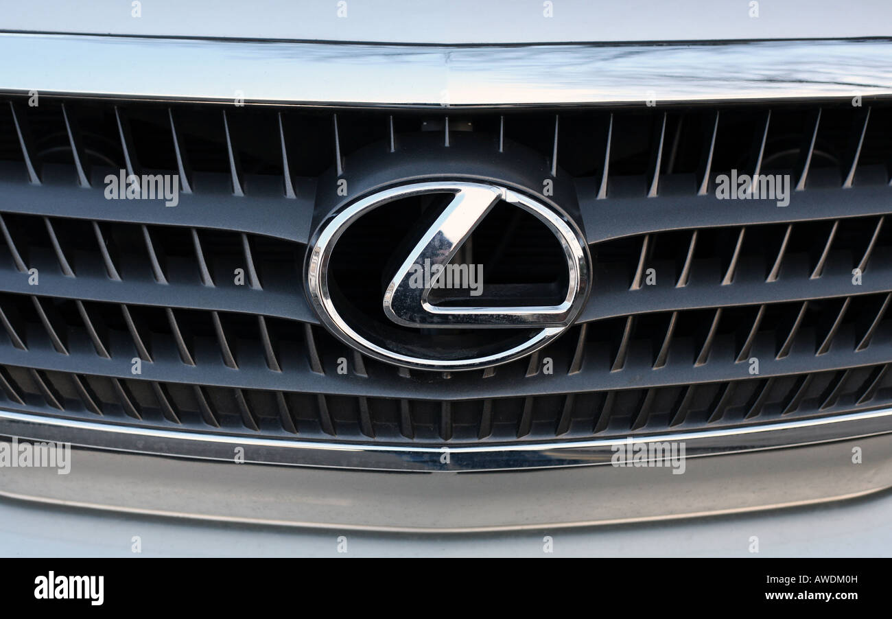 Lexus logo hi-res stock photography and images - Alamy
