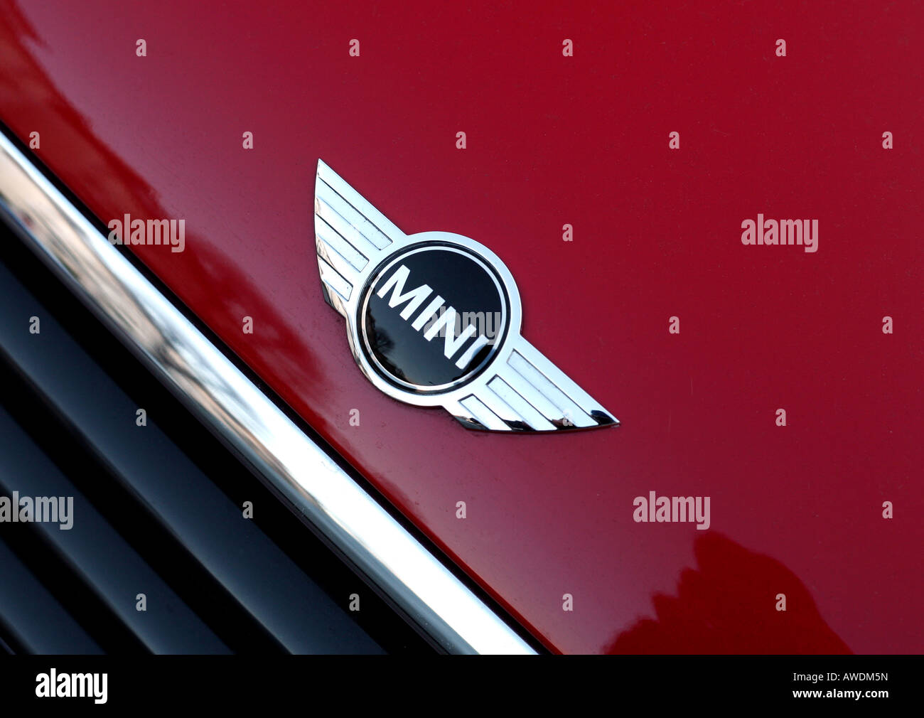 Mini car badge: EDITORIAL USE ONLY Stock Photo - Alamy