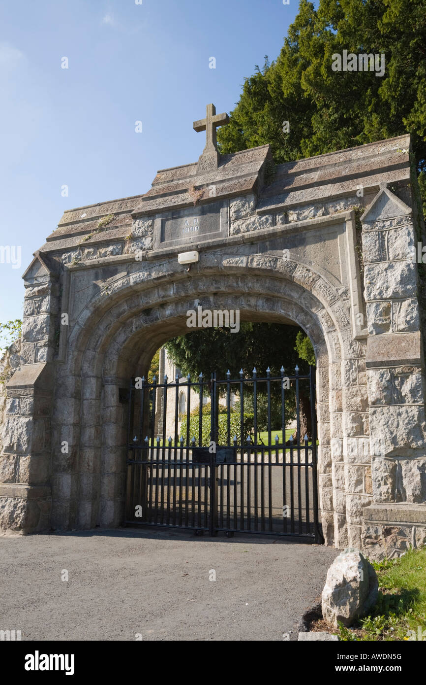 Lych gate gates lychgate hi-res stock photography and images - Alamy