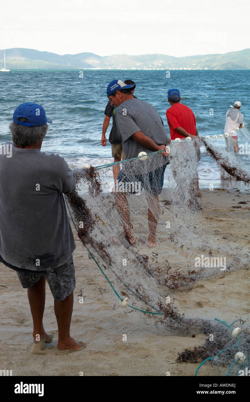 Pulling the net Stock Photo - Alamy