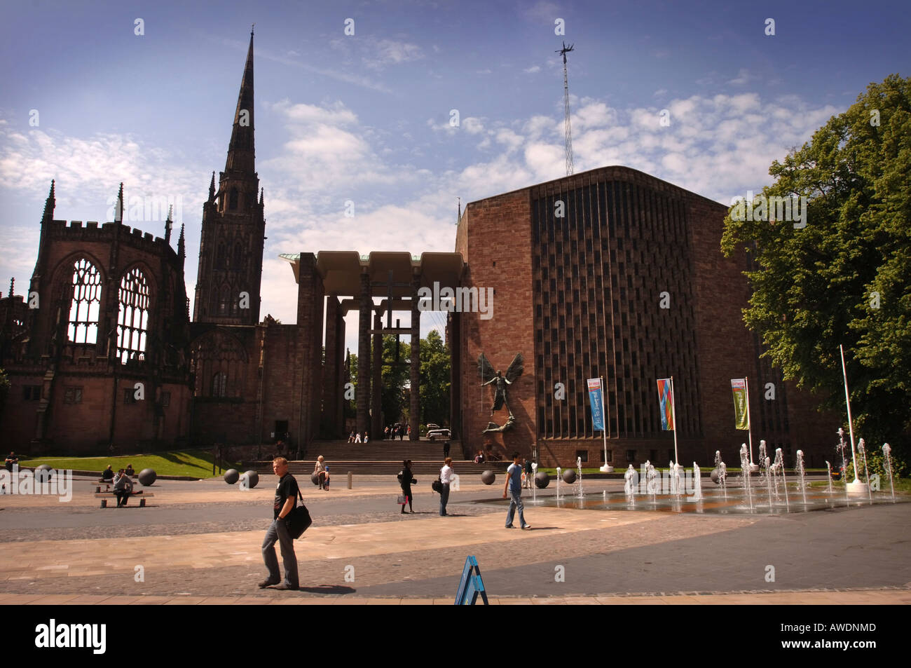 COVENTRY CATHEDRAL CHURCH OF ST MICHAELS UK Stock Photo - Alamy