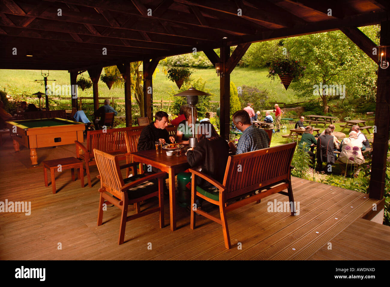 Diners terrace patio hi-res stock photography and images - Alamy