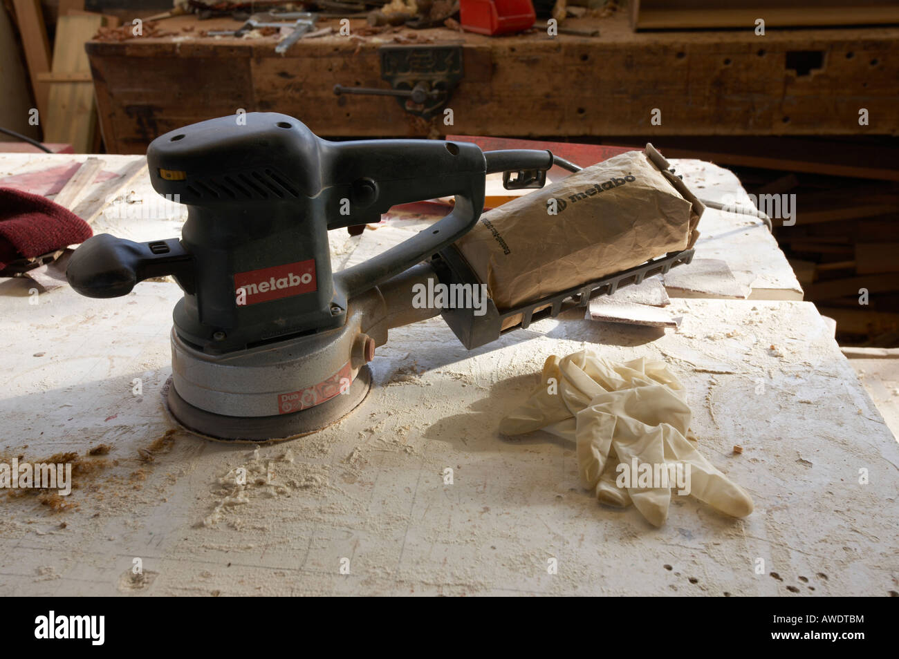 Sander paper hi-res stock photography and images - Alamy