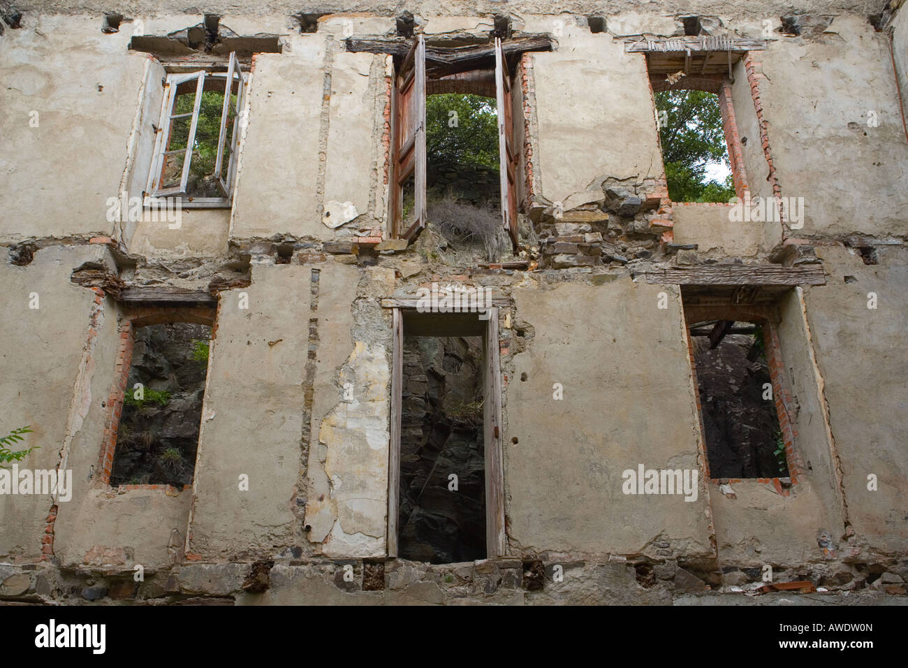 Terracotta brick stone masonry wall hi-res stock photography and images ...