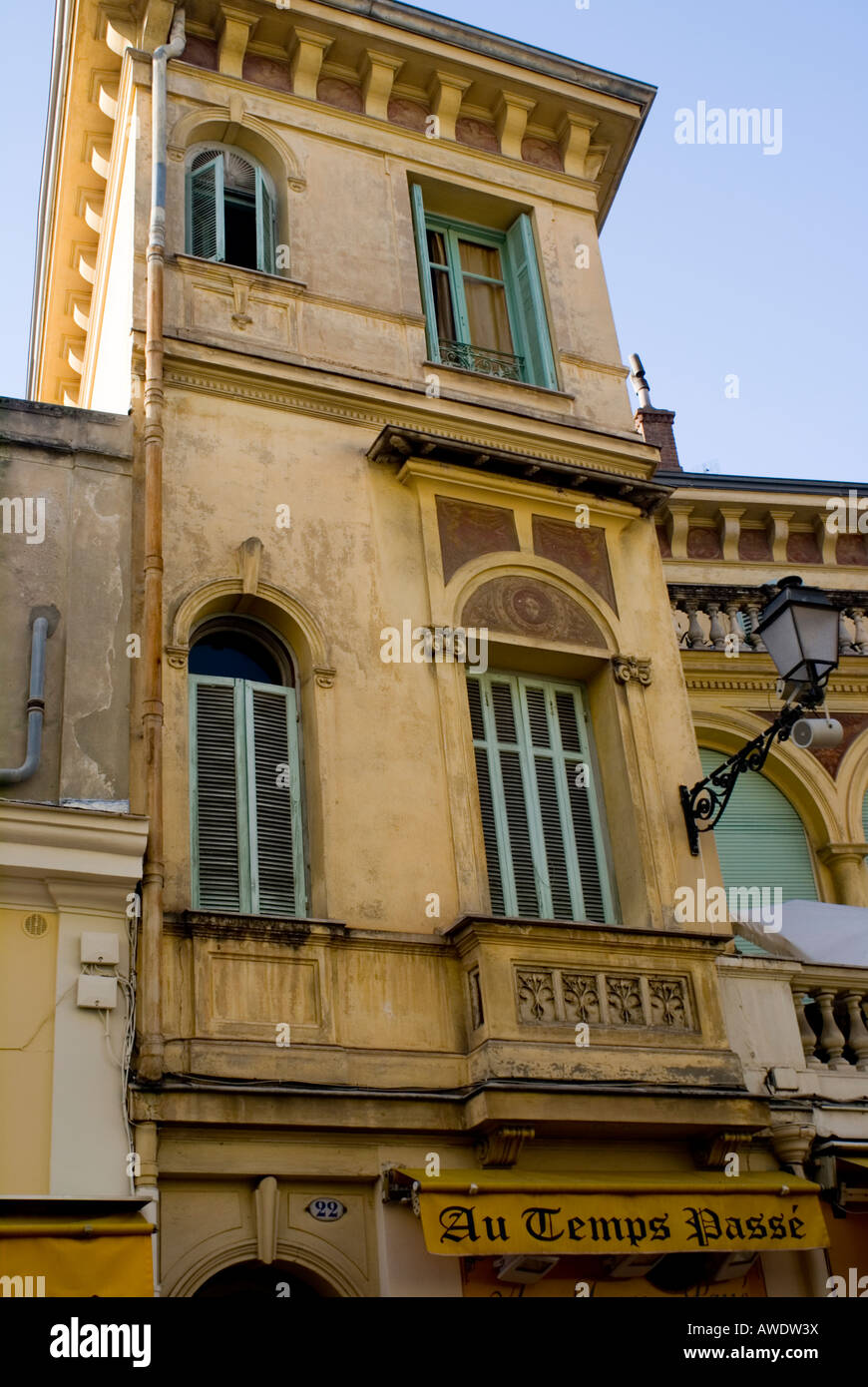 old french building Stock Photo - Alamy