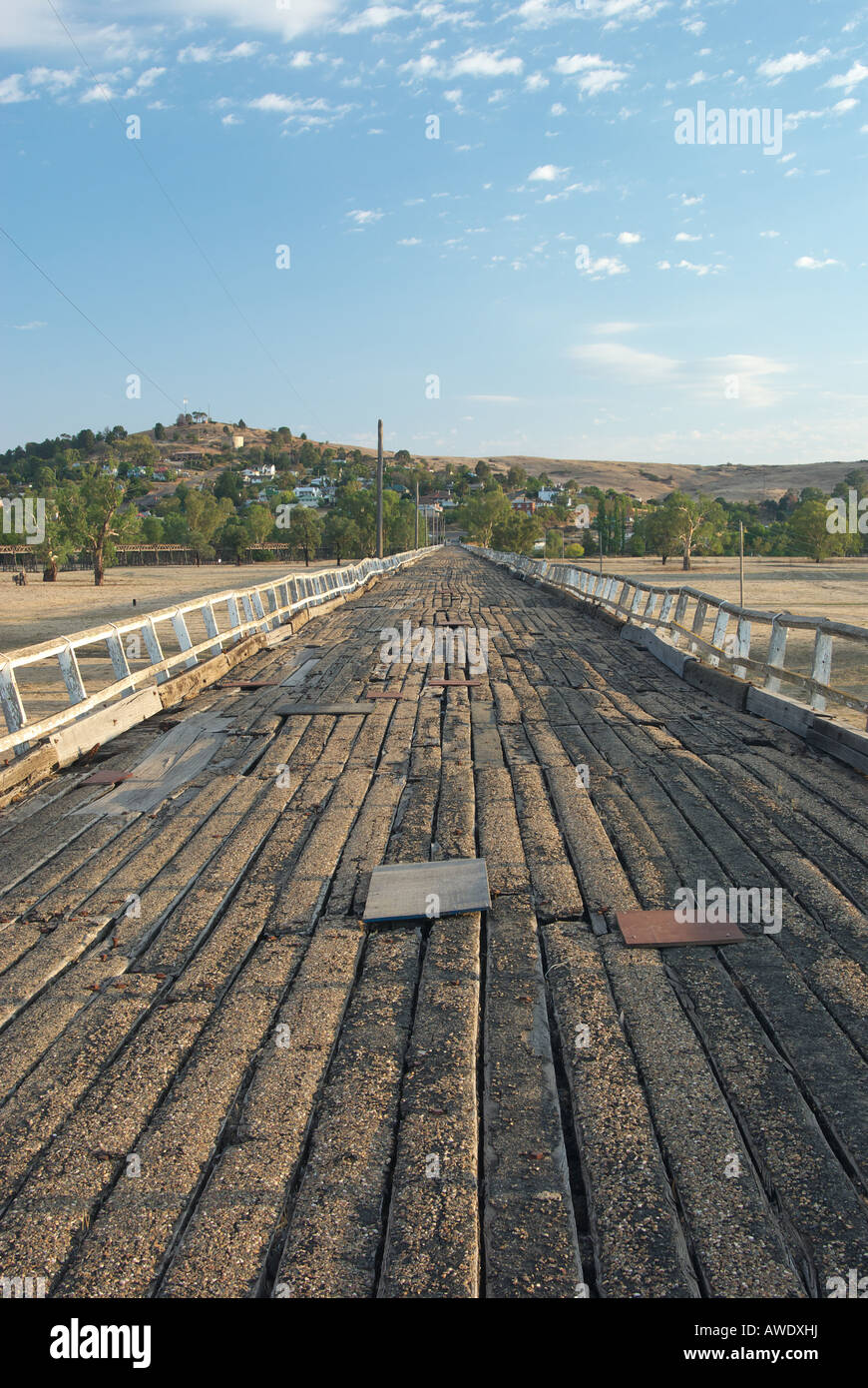 the old wooden road bridge to gundagai Stock Photo - Alamy