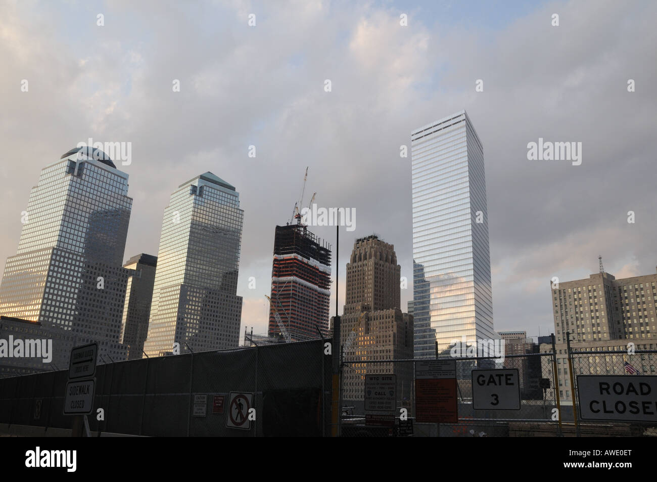 Centerconstruction hi-res stock photography and images - Alamy