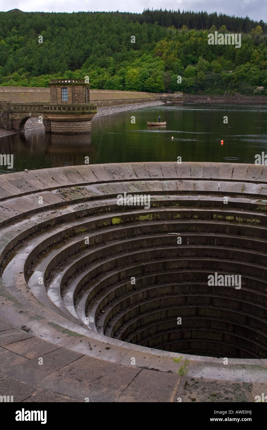 Ladybower reservoir overflow hi-res stock photography and images - Alamy