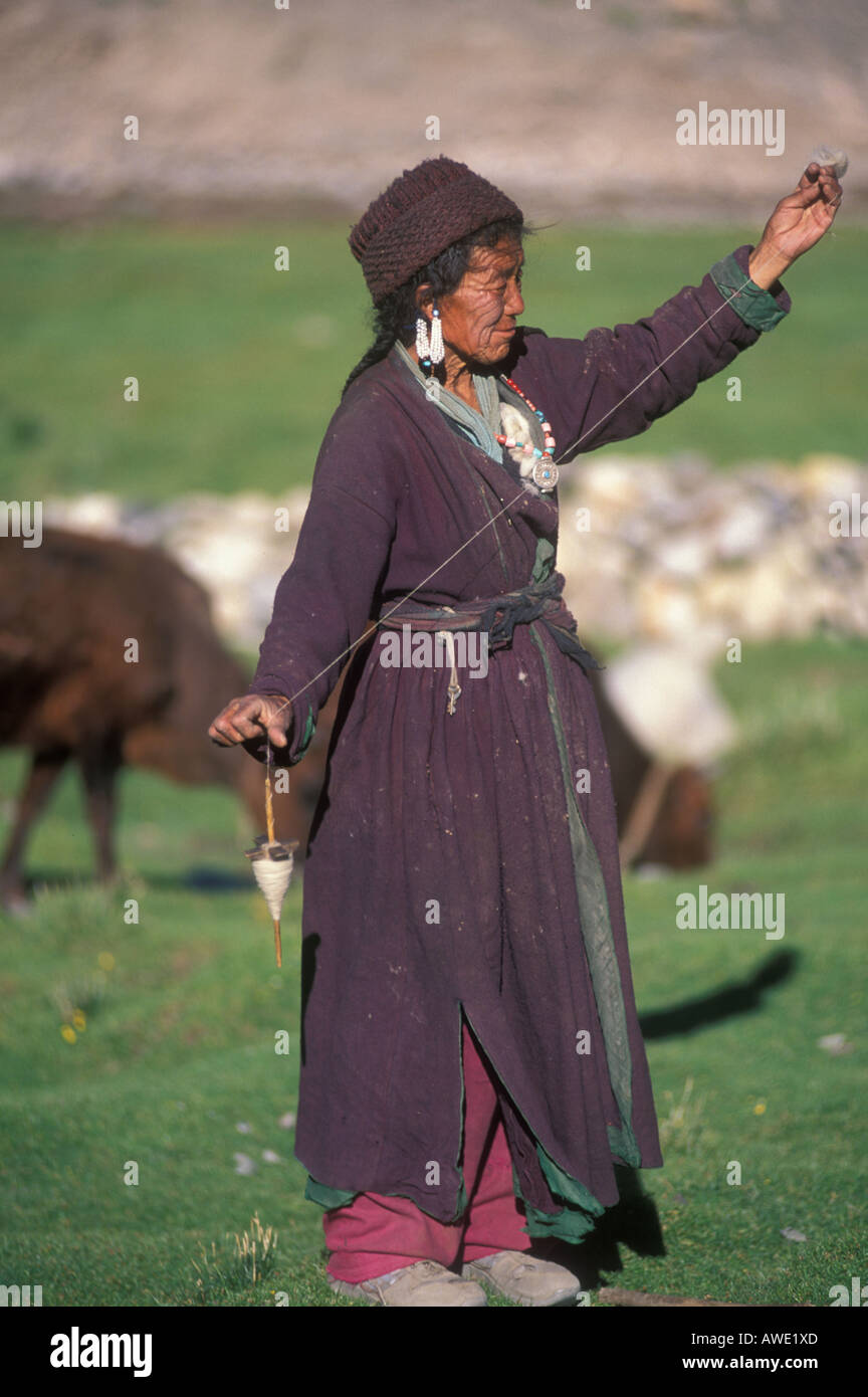 Woman spinning wool, Ladakh, India Stock Photo - Alamy