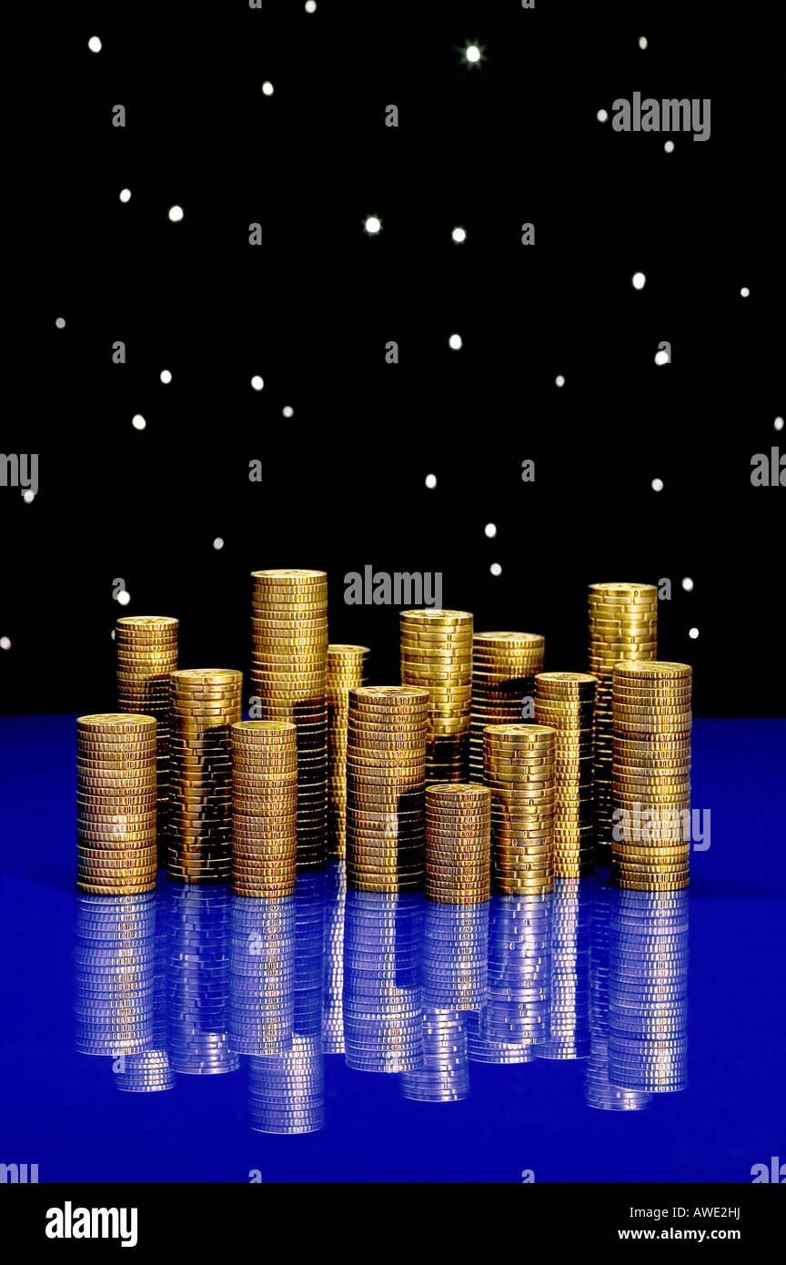 Reflection of money hi-res stock photography and images - Alamy