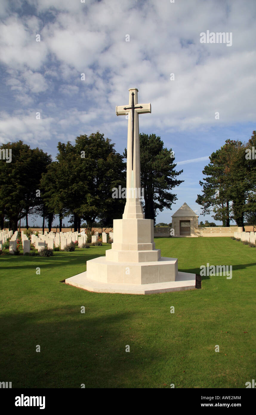 The Cross of Sacrifice in the Ryes Commonwealth Cemetery, Normandy ...