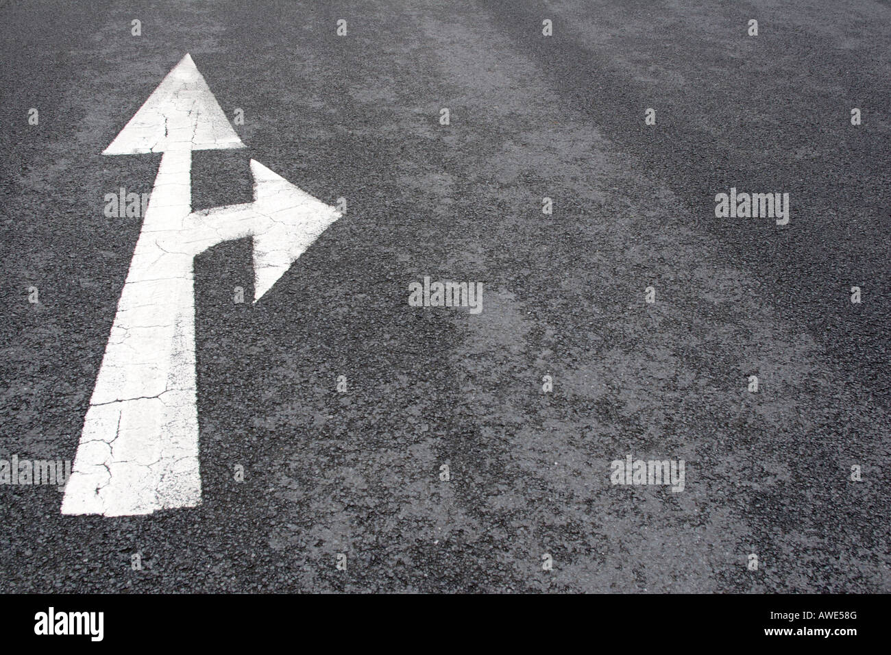 Side arrow hi-res stock photography and images - Alamy