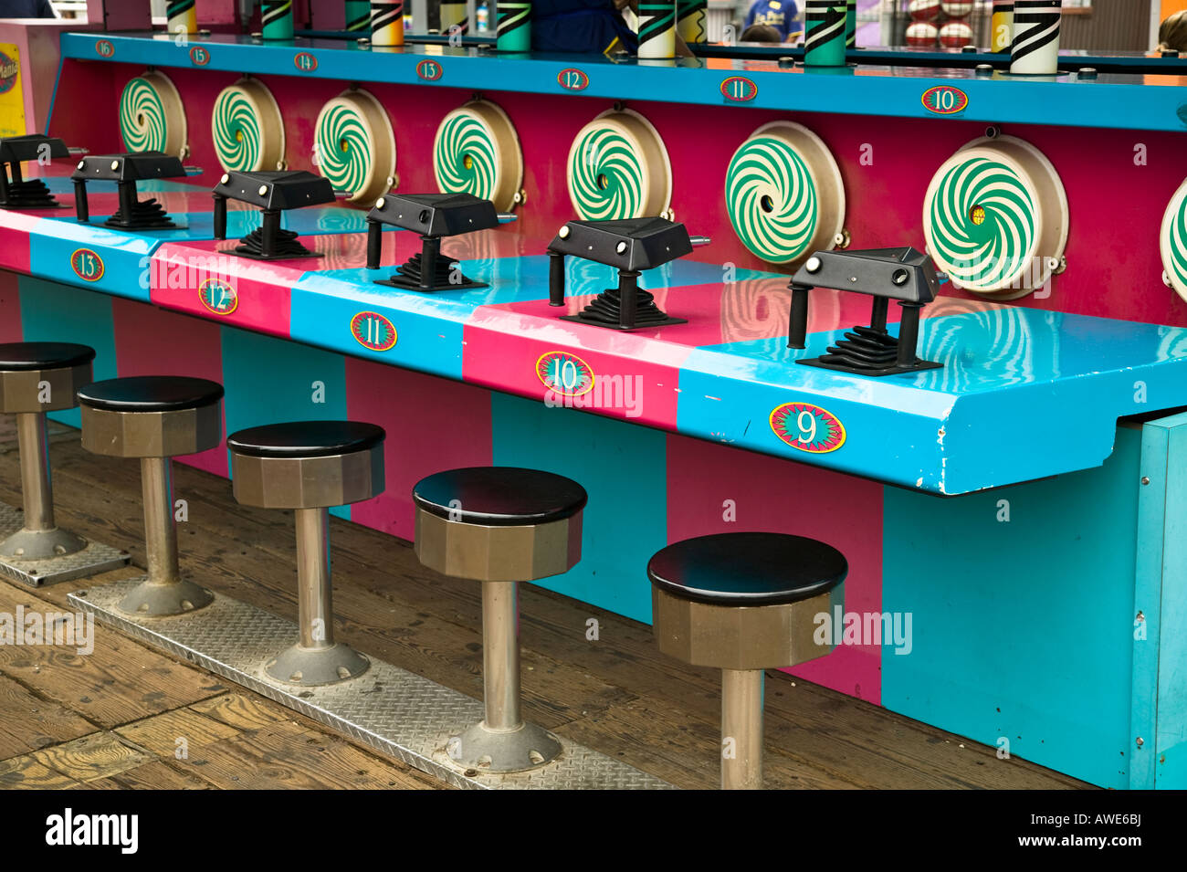 Santa monica california pier games hi-res stock photography and images ...