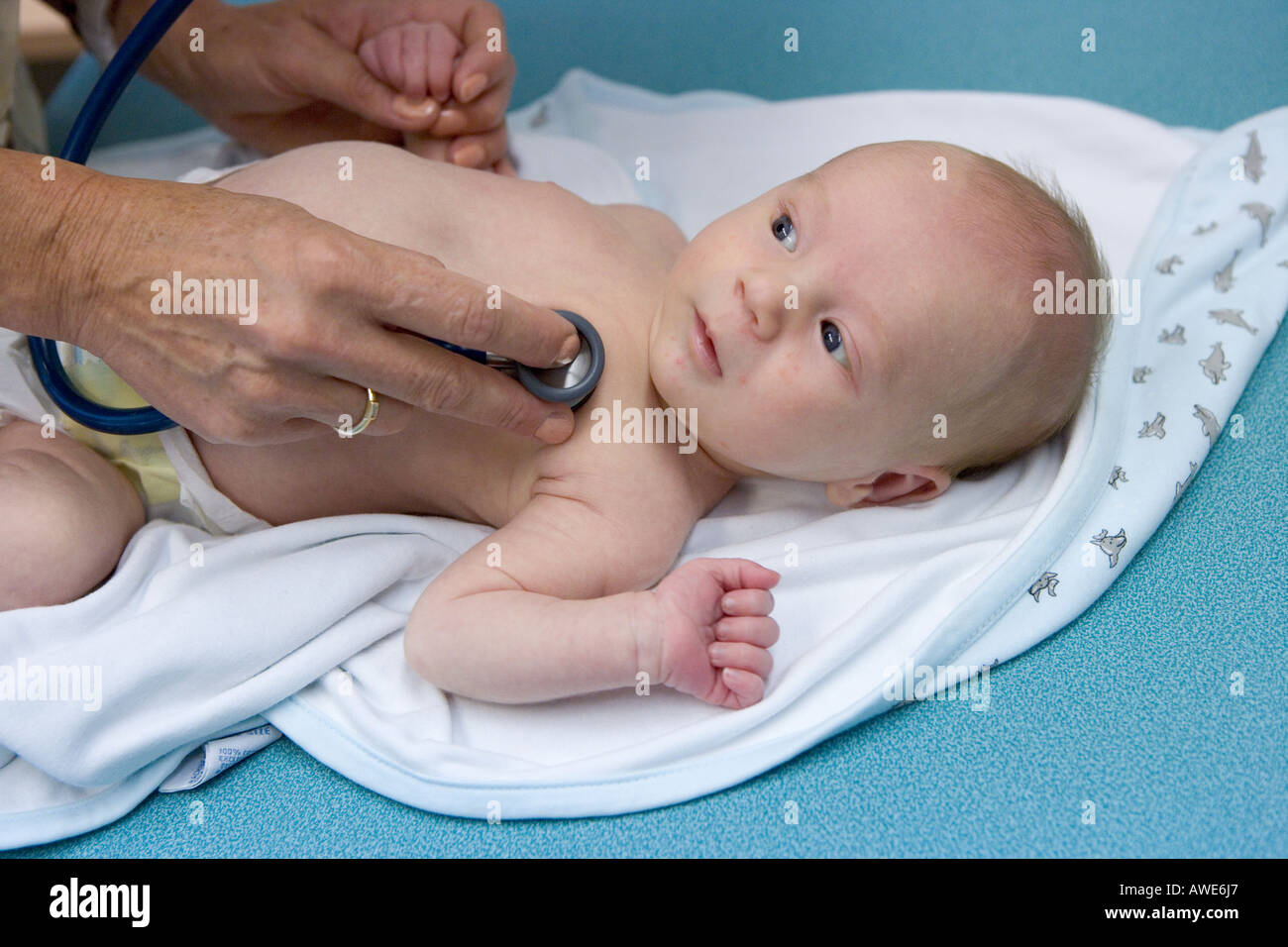 Examen newborn hi-res stock photography and images - Alamy