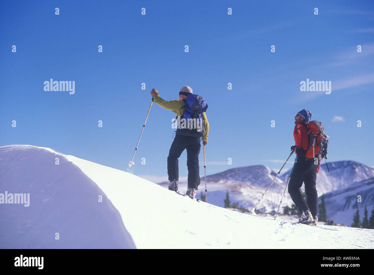Two skiers top peak hi-res stock photography and images - Alamy