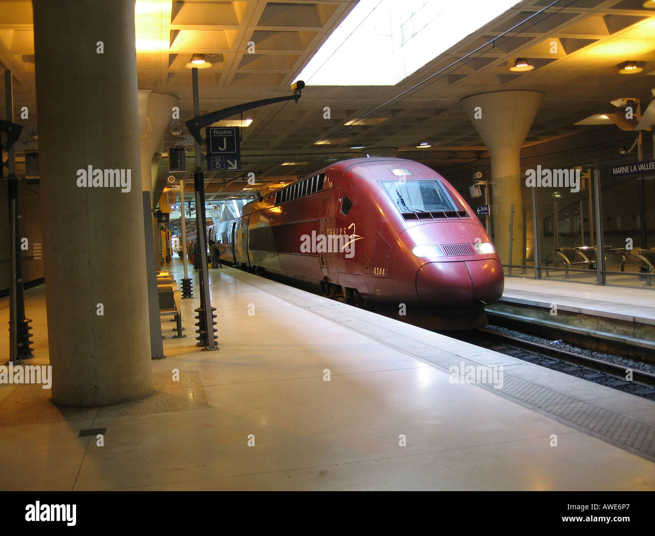 Thalys tgv train hi-res stock photography and images - Alamy