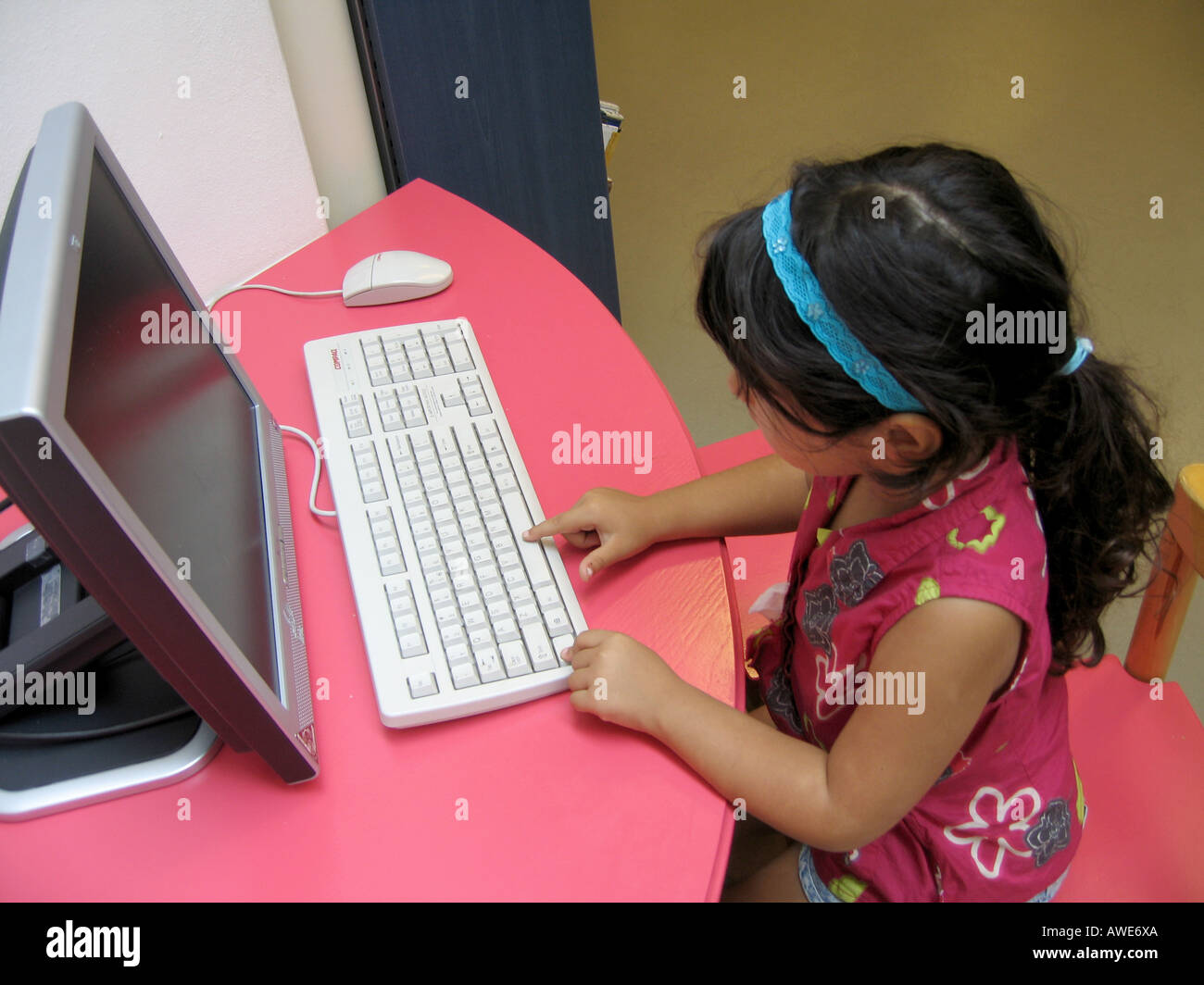 Attentionchild hi-res stock photography and images - Alamy