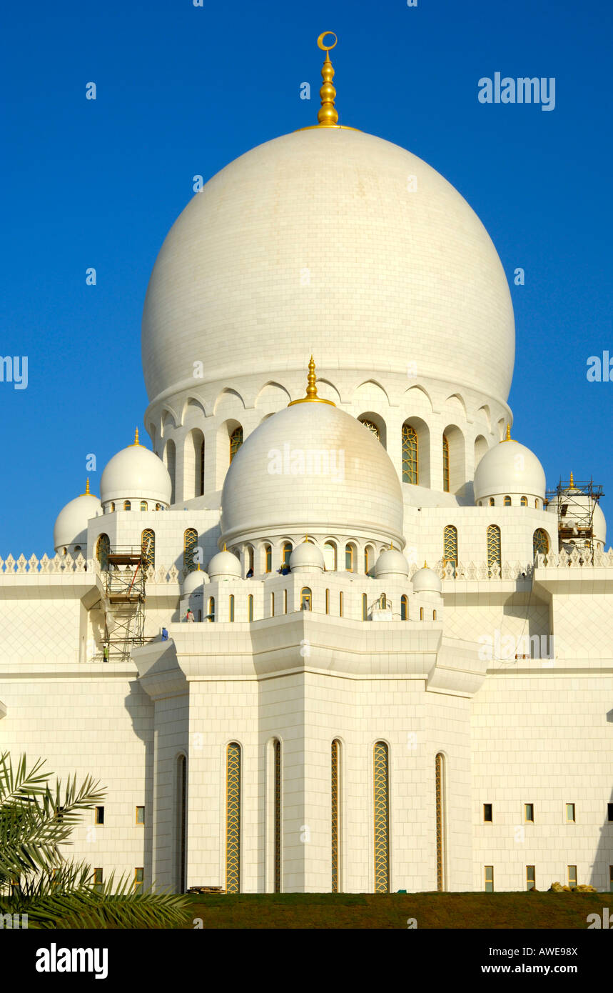 Mihrab, main dome of Sheikh Zayed Bin Sultan Al Nahyan Mosque, Great ...