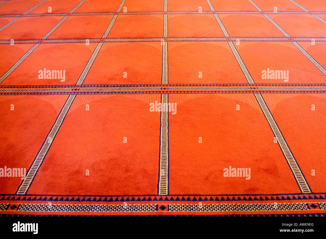 Prayer rug mosque oman hi-res stock photography and images - Alamy