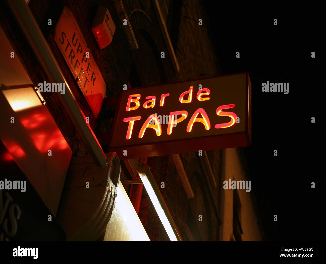Sign tapas in spanish bar hi-res stock photography and images - Alamy