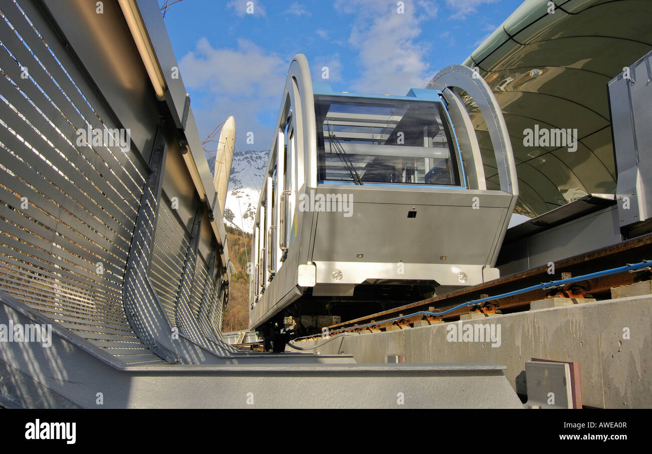 The new Hungerburgbahn funicular railway designed by star architect ...
