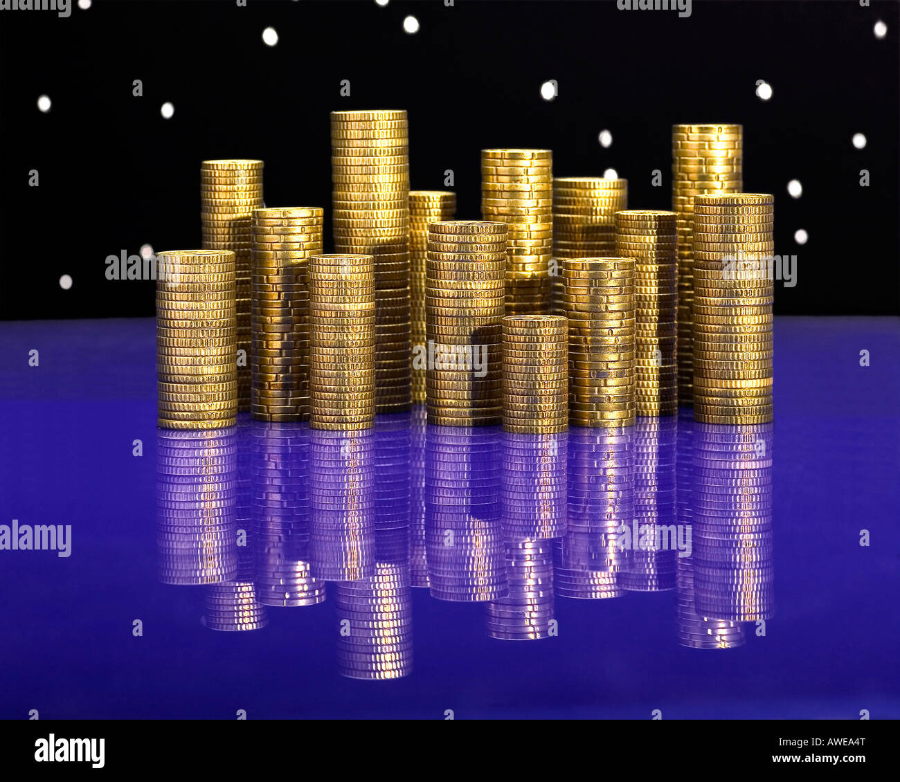 Reflection of money hi-res stock photography and images - Alamy