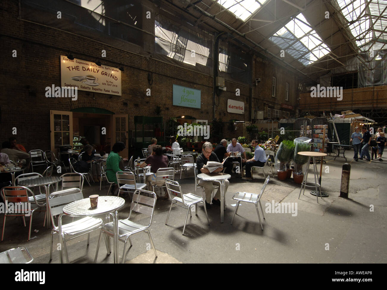 Spitalfields markets london england Stock Photo - Alamy