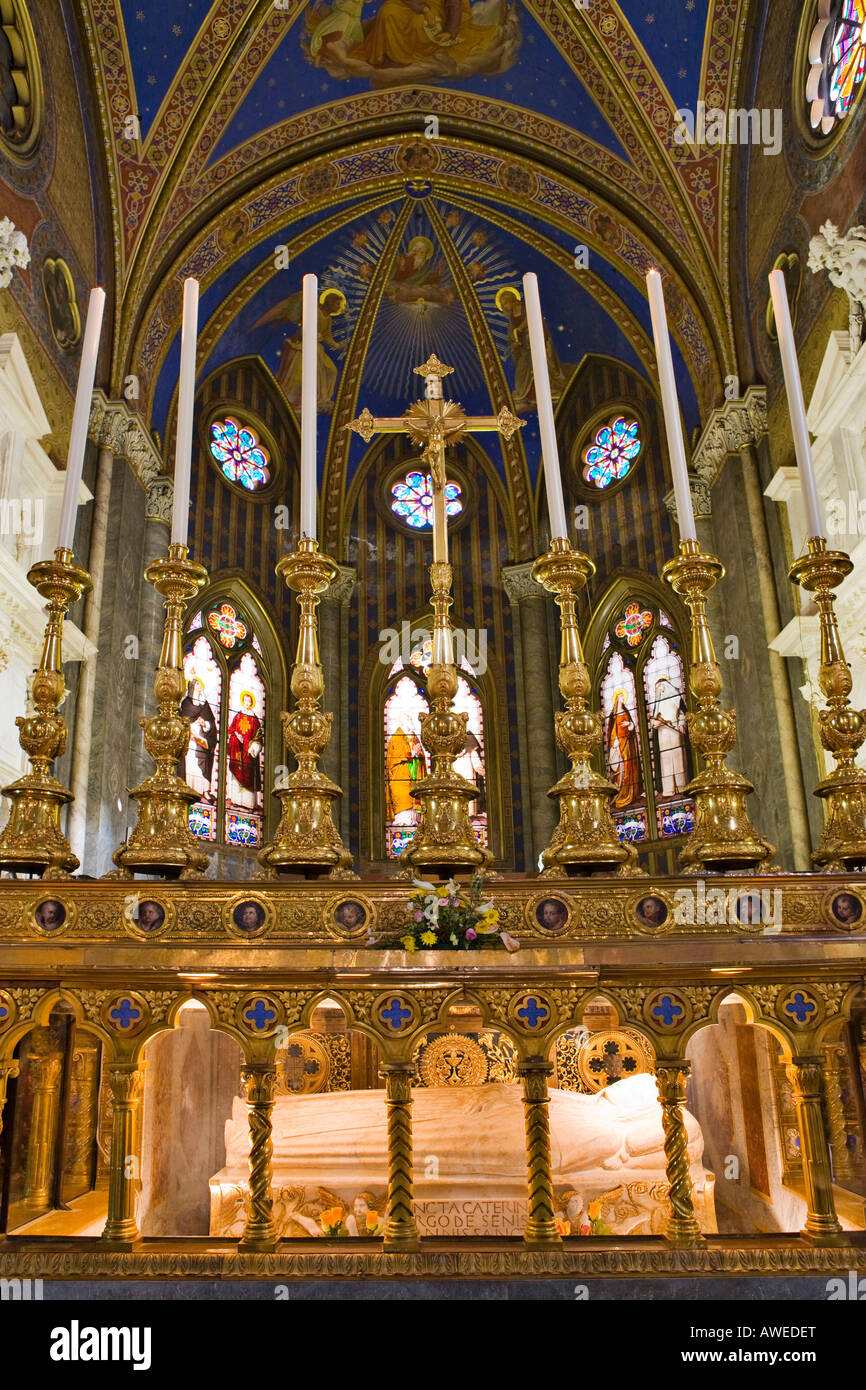 Tomb of S. Catherine of Siena, Santa Maria sopra Minerva Church (Gothic ...